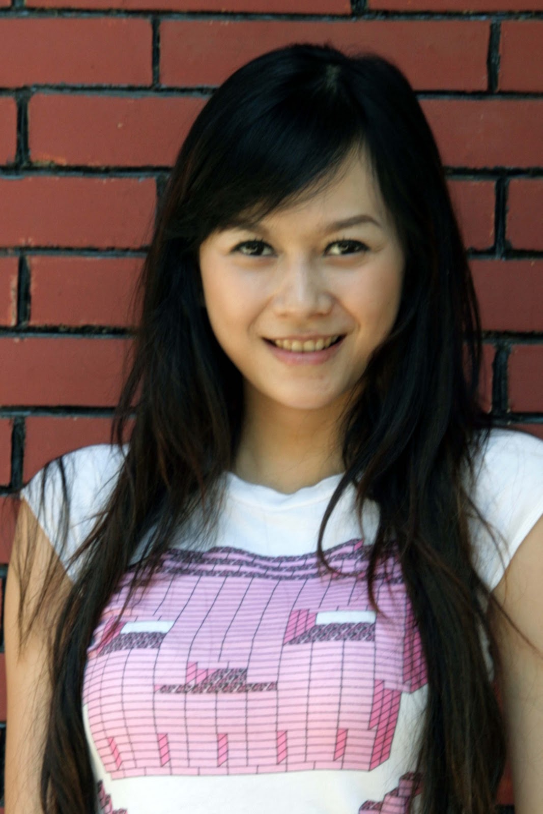 Aura Kasih | Artists From Asia