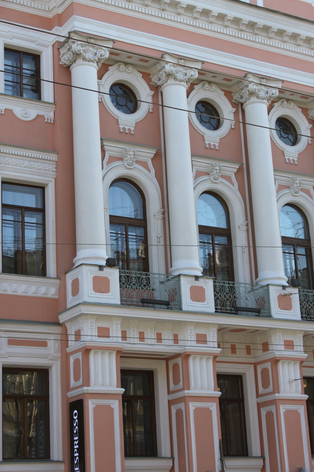 Ça vaut le détour: Style classique