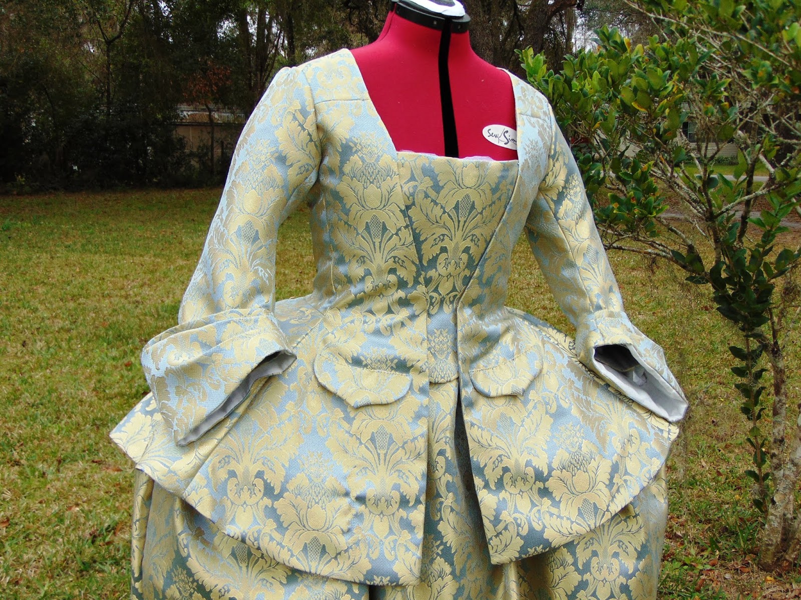 The Antique Sewist: 1740s Style Caraco Jacket - Costume