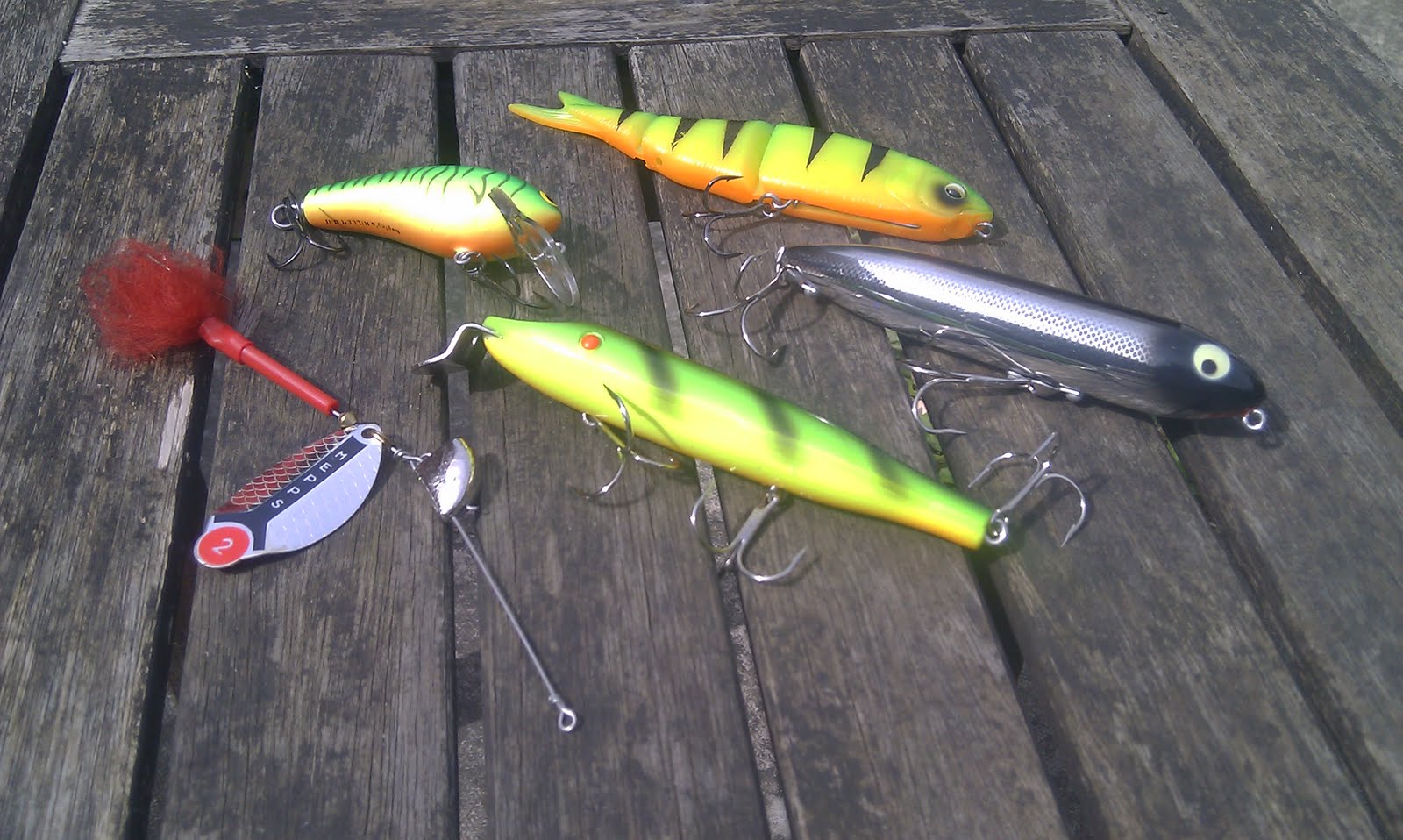 D Heaps fishing adventures: Dead man's plugs & Hands across the canal.