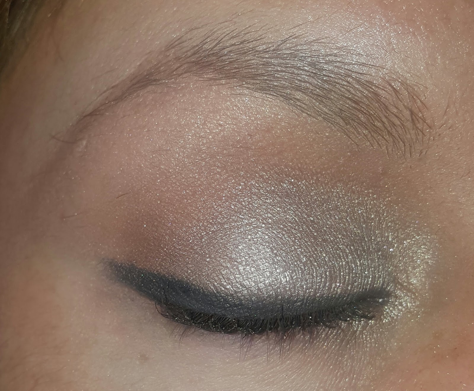 Yarnandbeauty: Neutral eye makeup tutorial featuring chocolate bon bons ...