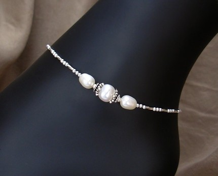 Different types of ladies Anklets