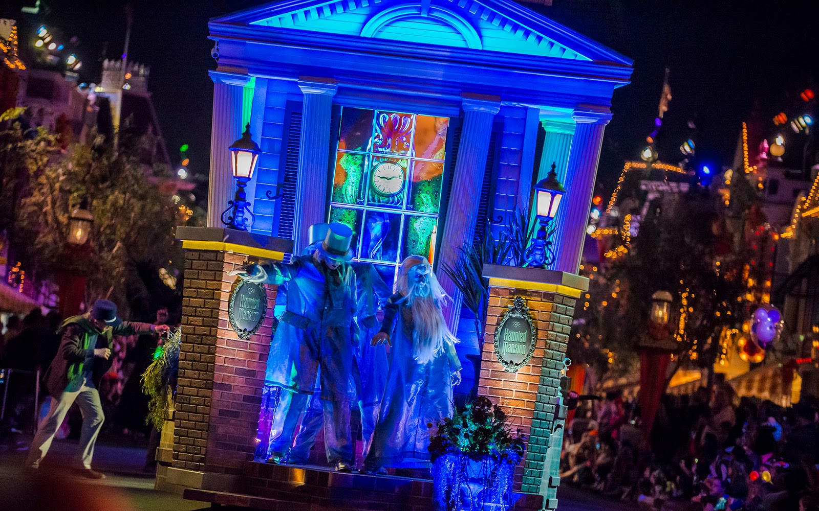 The Frightfully Fun Parade