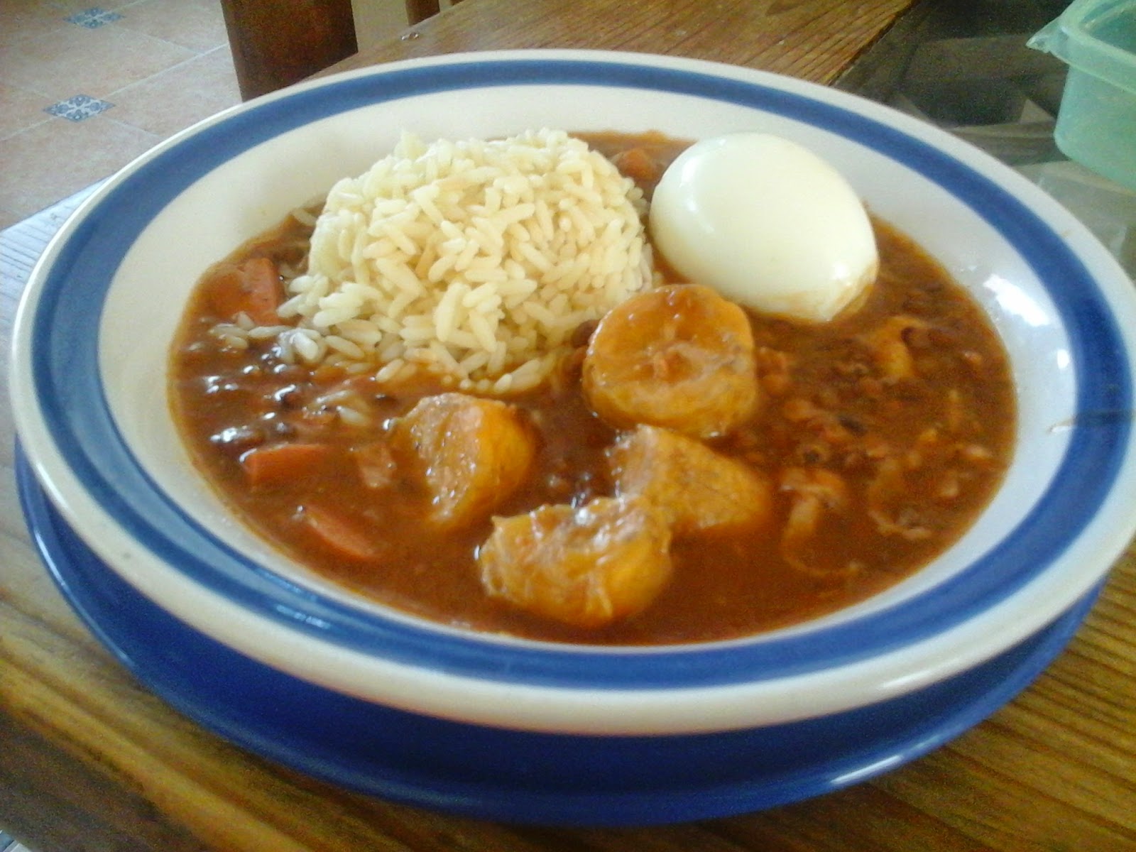 El viaje culinario de Emelina: Una rica comida de pobres.