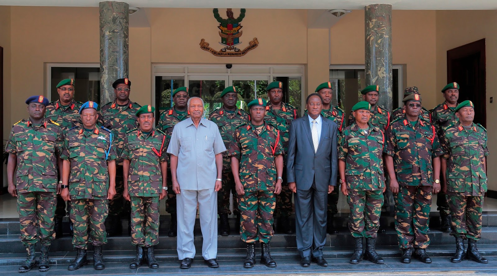 bunduki: JESHI LA WANANCHI WA TANZANIA (JWTZ) LAADHIMISHA MIAKA 53 TOKA ...