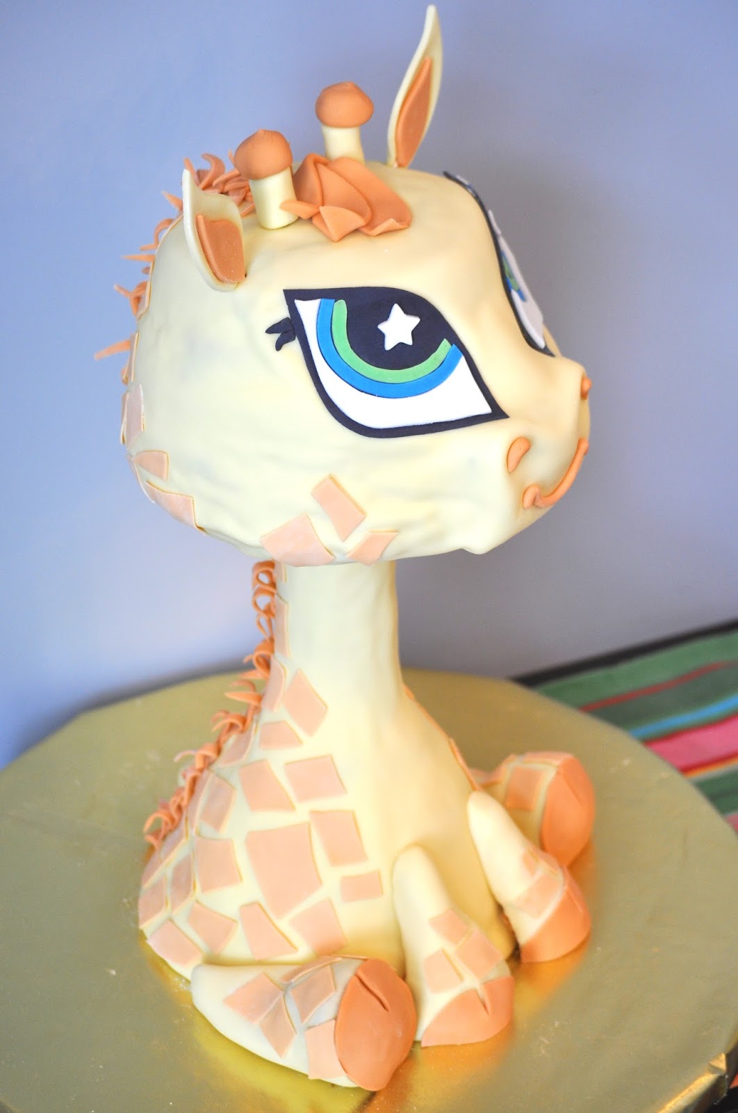 Devanys Designs: Giraffe Pet Shop Cake