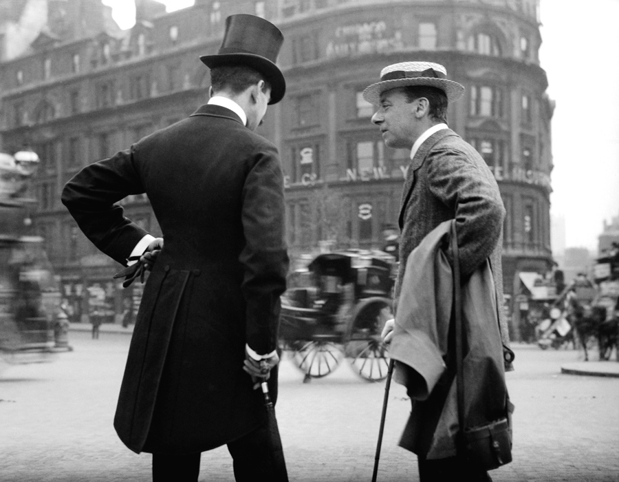 25 Rare Vintage Photographs That Capture Daily Life in England in the ... 25 Rare Vintage Photographs That Capture Daily Life in England in the ...