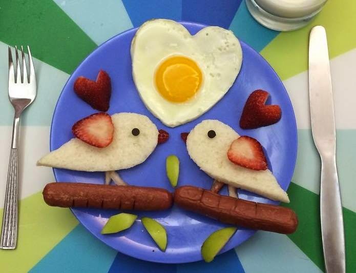 Mom of 4 wakes up early to make funny breakfast
