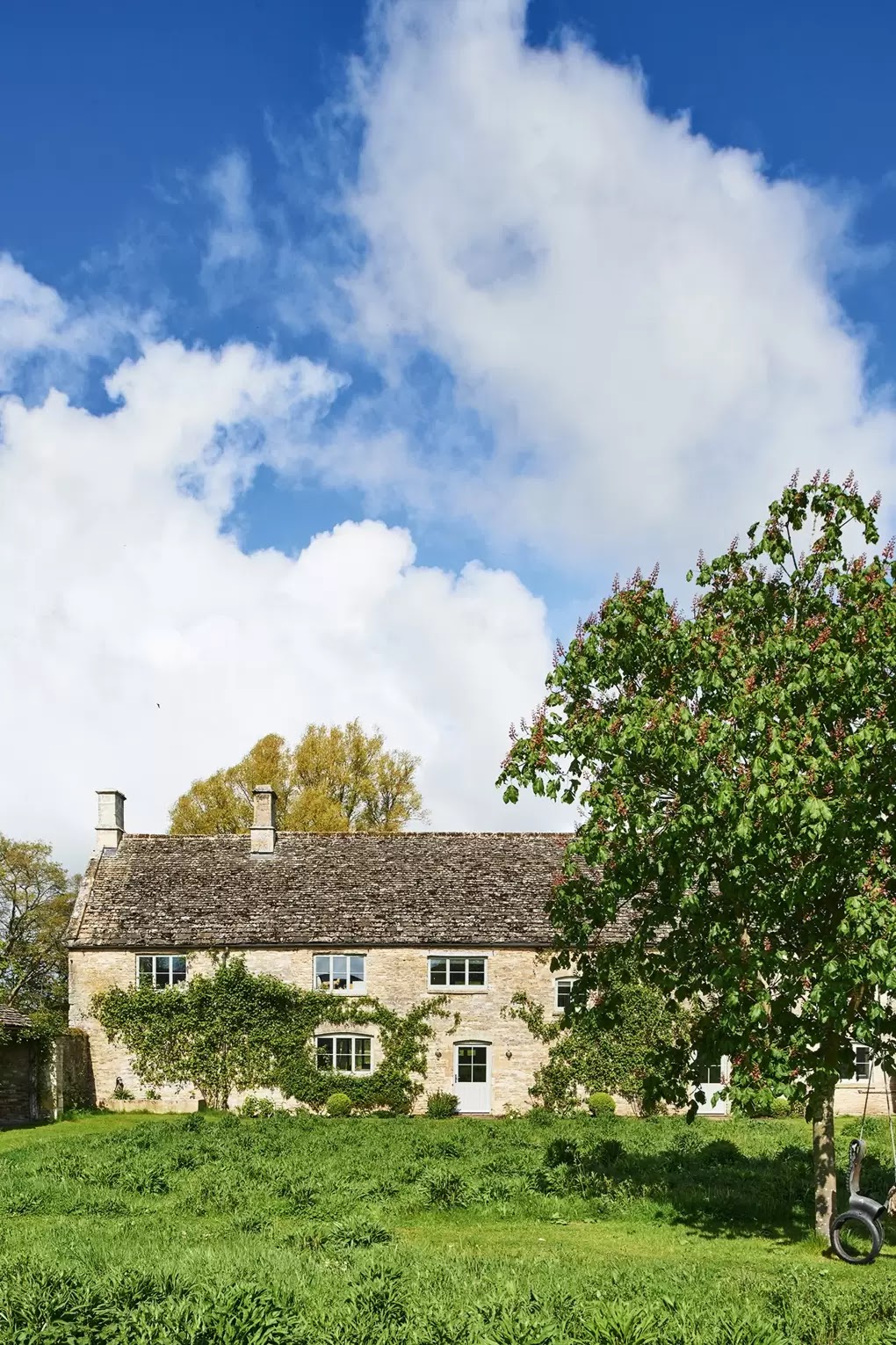 Photographer's eco-farmhouse in Oxfordshire, England