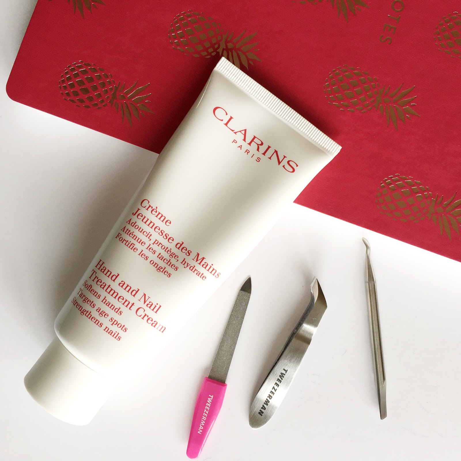 Clarins Hand and Nail Treatment Cream (review) - dazzle 'n' sparkle