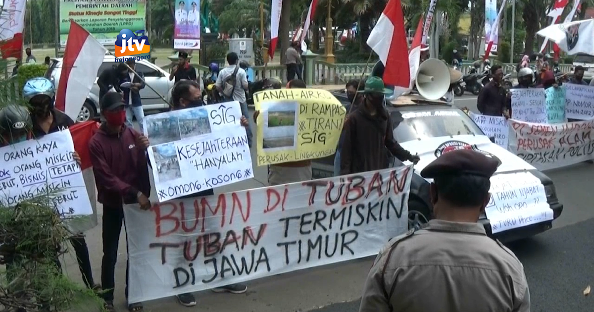 Keluhkan Dampak Dan Kerusakan Lingkungan Pabrik Semen, Warga Demo Pemkab