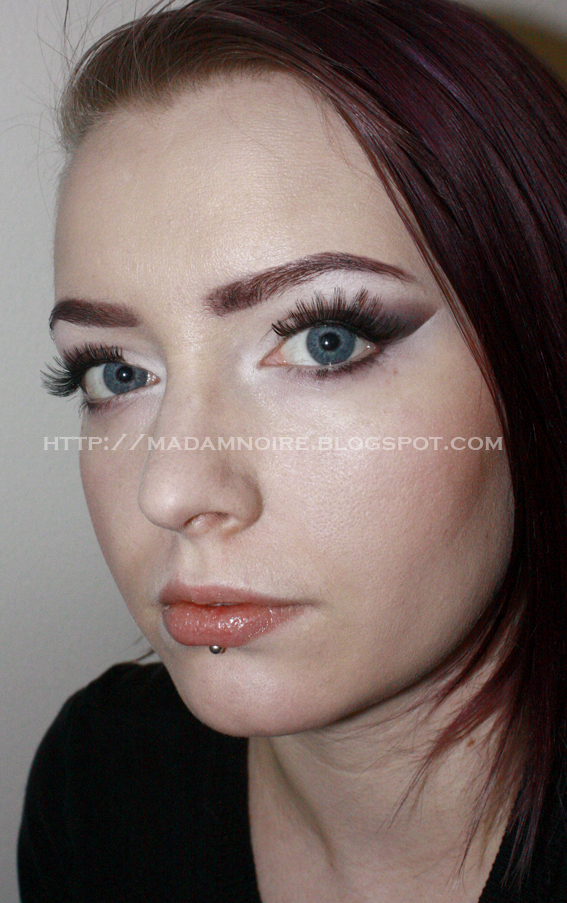 Madam Noire Makeup Studio: Tutorial: Smokey cateye