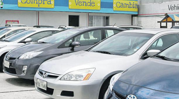 Patios de carros usados Ecuador - es bueno comprar? vender? en estos ...