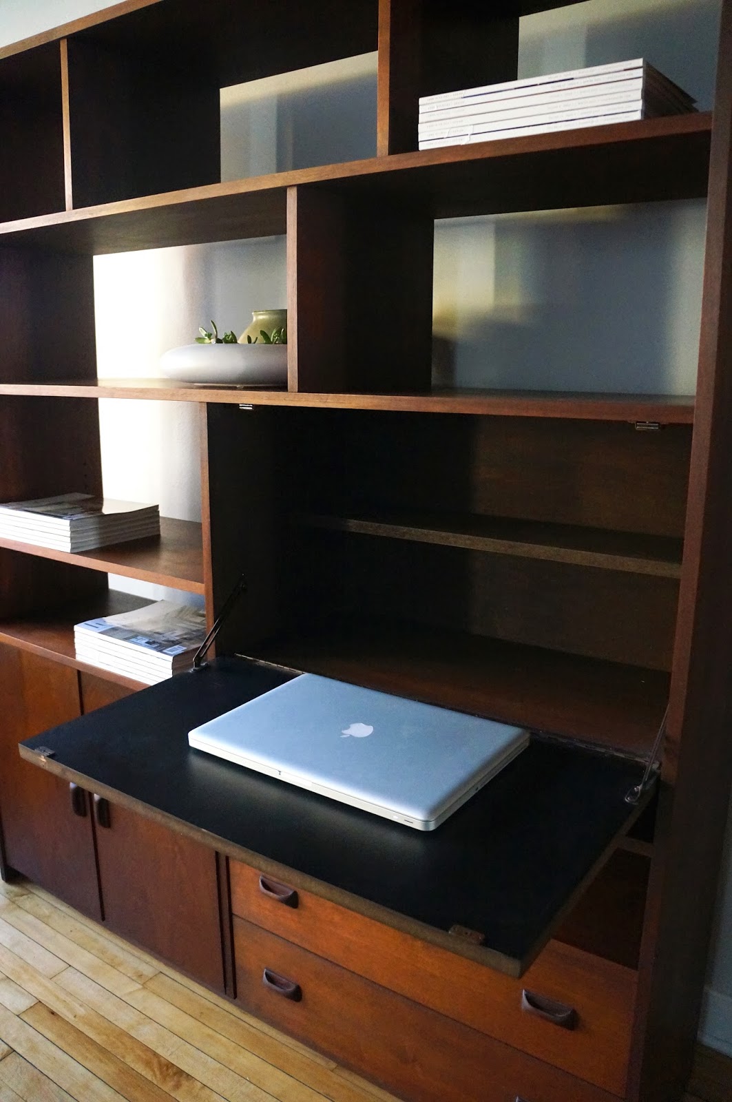 str8mcm: Walnut Wall Unit