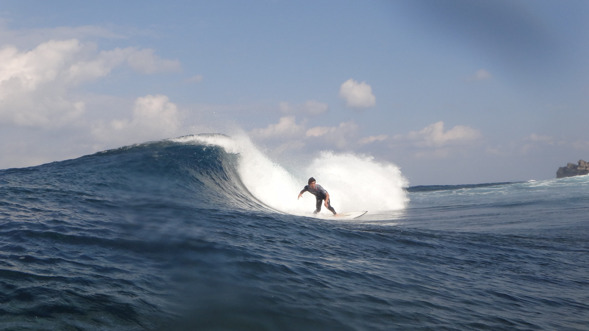 Happy Surfing Okinawa