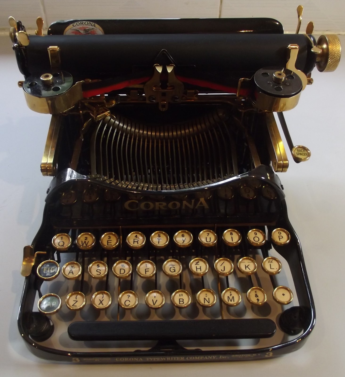 oz.Typewriter: Gold-Plated Corona 3 Portable Typewriter
