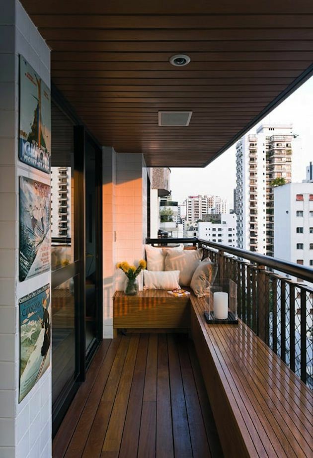 Modern balcony sit out