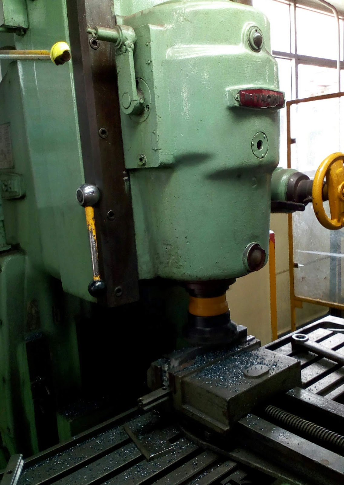 CARA MENGOPERASIKAN MESIN MILLING ATAU FRAIS YANG BAIK DAN BENAR ...