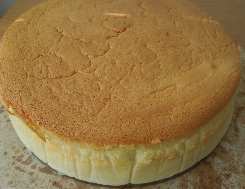 DAYDREAMEL: Sponge cake + Cheesecake = This