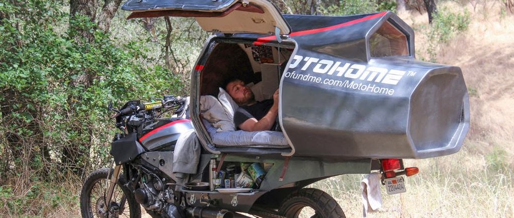 Motohome an Bike RV Camper