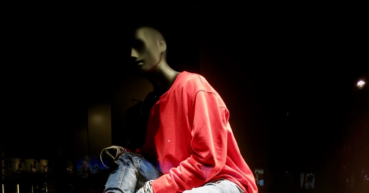RetailStoreWindows.com: Diesel, London