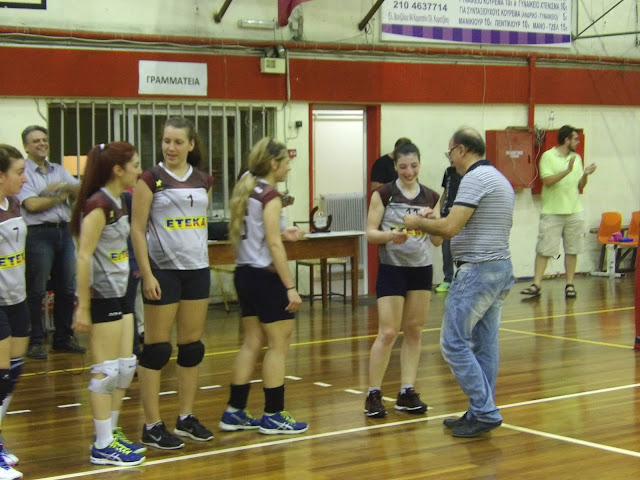 drapetsonavolley: ΦΩΤΟΓΡΑΦΙΕΣ ΑΠΟ ΤΙΣ ΑΠΟΝΟΜΕΣ ΤΟΥ VOLLEY HOTBALL1