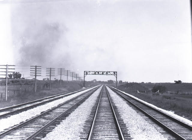 Quadruple-Tracking, Electrifying and Elevating the BNSF Racetrack: It ...