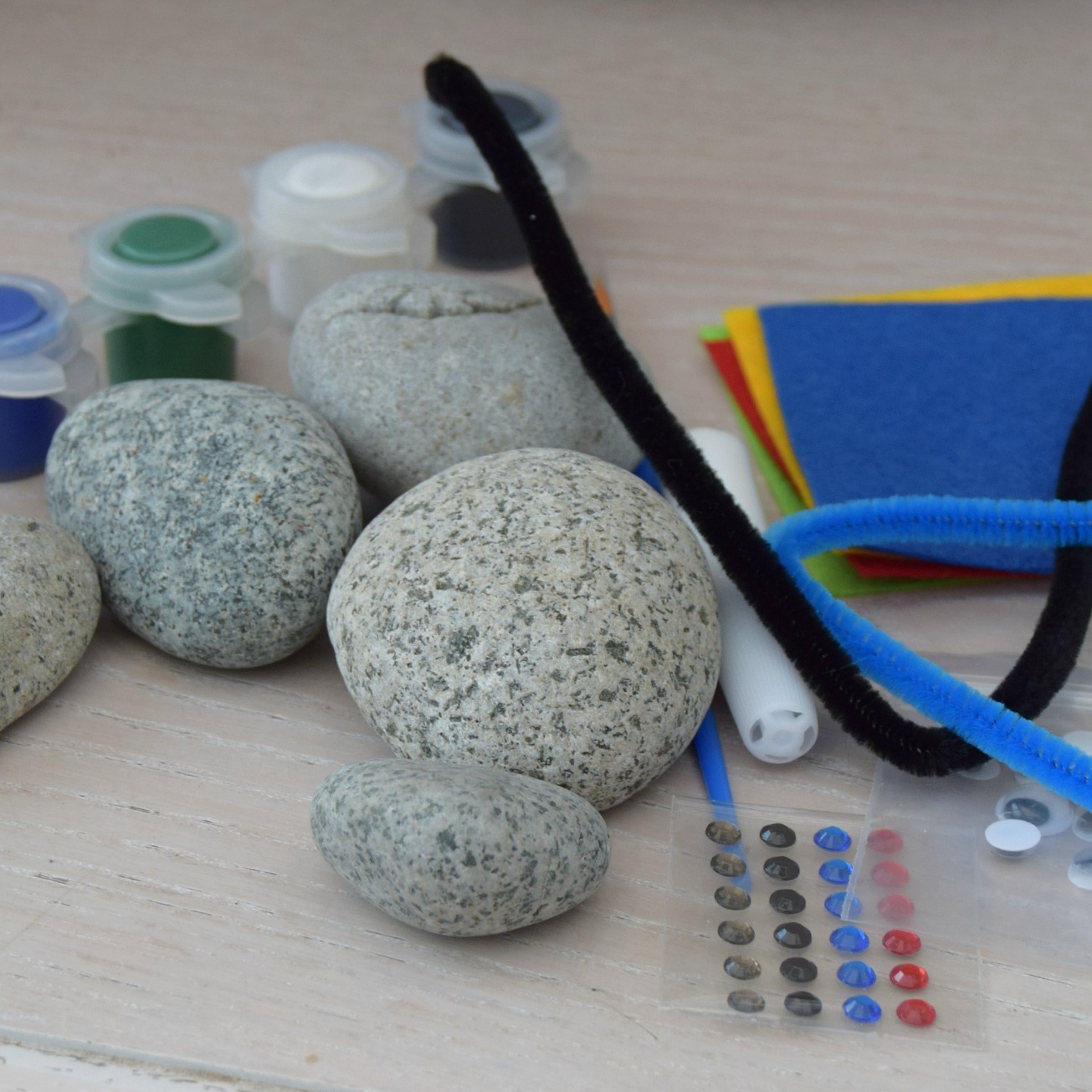 Wafflemama.: Kids Craft || Pebble Pets
