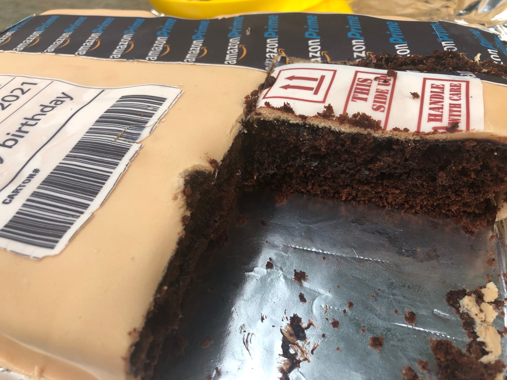 Caroline Makes....: How to make an Amazon parcel cake