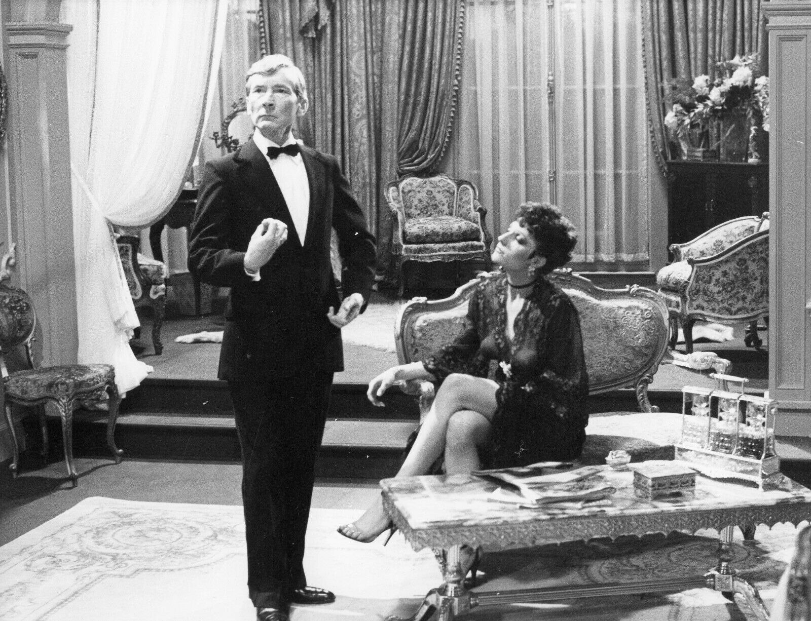 EmmanuelleXploitation: Carry on Emmannuelle (1978)