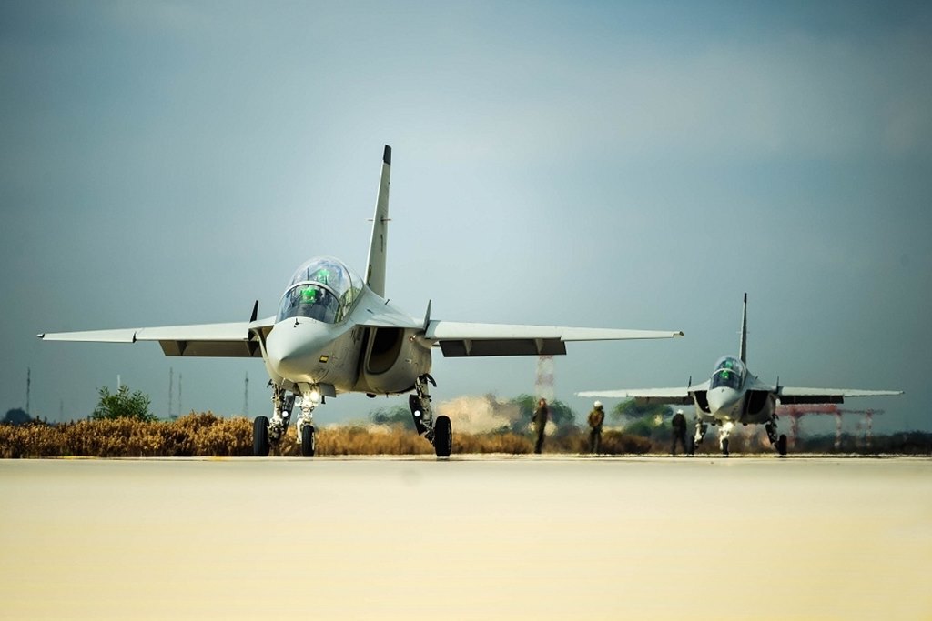 United Arab Emirates Air Force visits Italian Air Force's flight school ...
