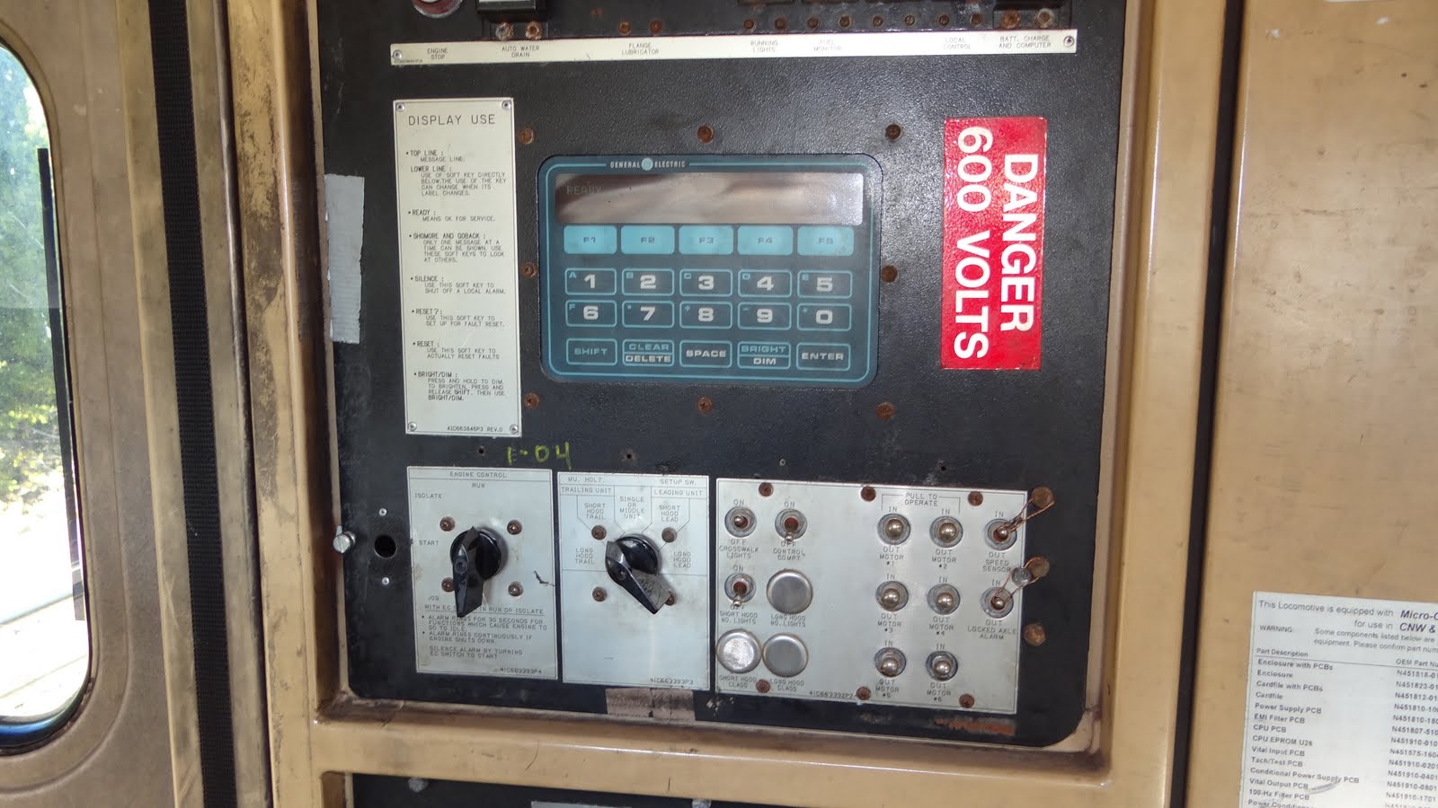 Milepost 154: A Train Blog: In The Cab: Moving Along With UP 9533