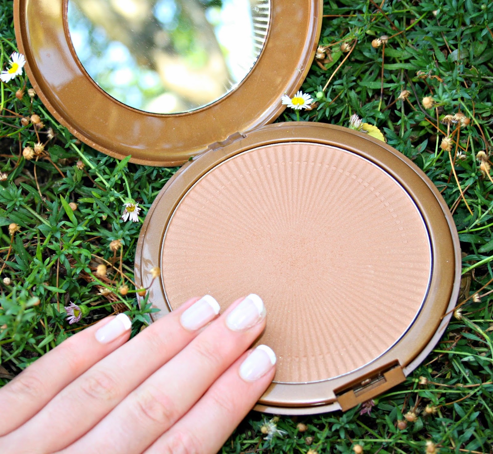 YouReview: Model Co Glow Baby Glow Bronzer