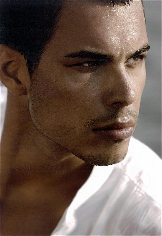 L'Homme du Jour: PETAR PEROVIC