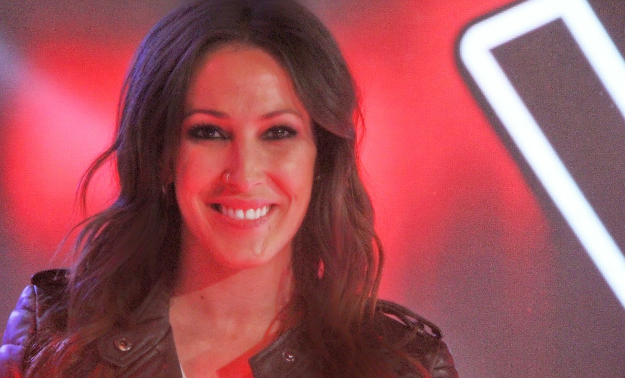 Malú cumple 33 años en uno de sus mejores momentos ~ cotibluemos