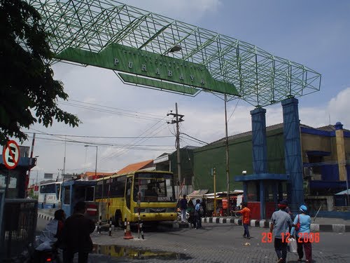 potret SURABAYA: Terminal Bus Purabaya