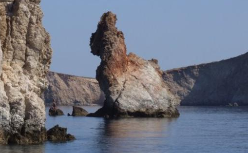 Top 7 Most Ridiculously Shaped Islands [PICS] | Livabl