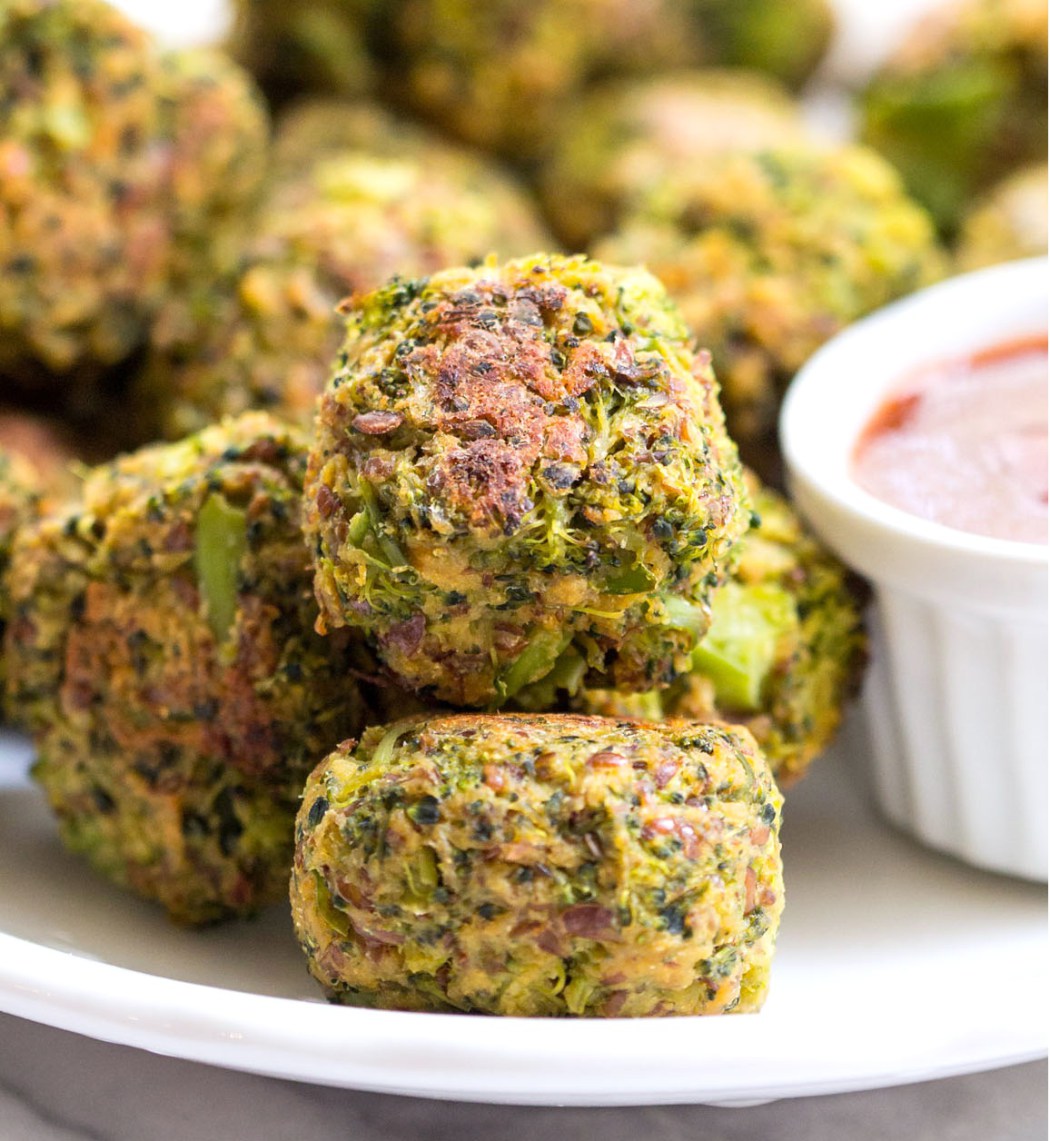 Delícias do Dia-a-Dia: BOLINHOS DE QUINOA COM BRÓCOLIS