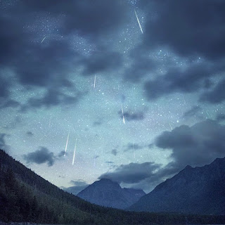 wonder | wander | world: August stellar events