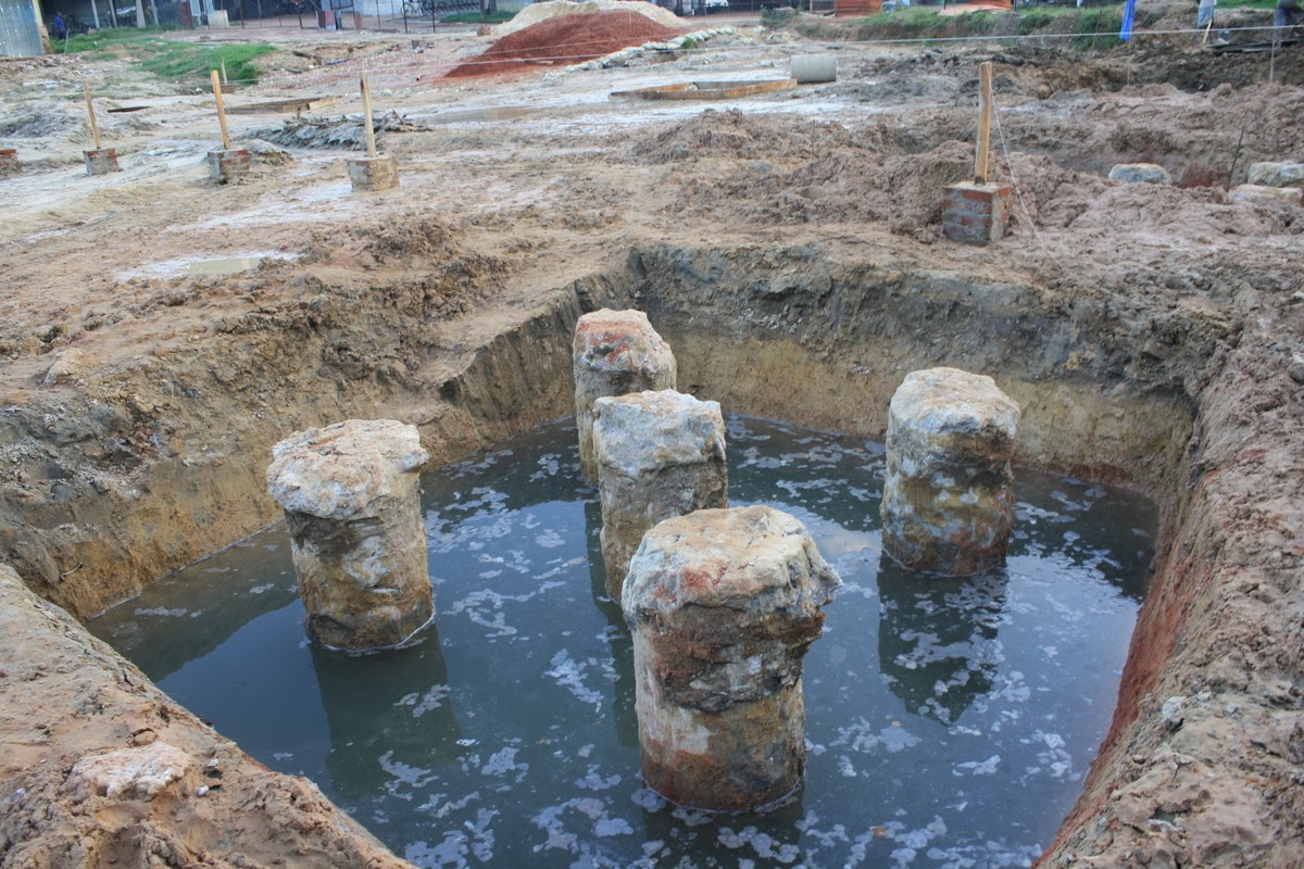 Jonathan & Holly Barrett: Foundation Pile Caps