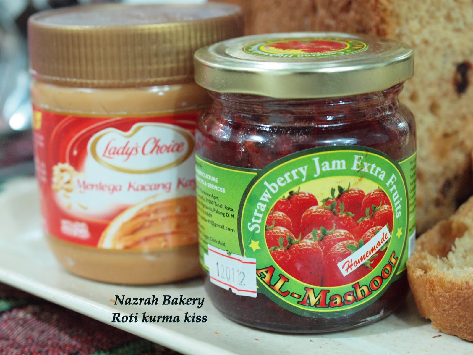 NAZRAH BAKERY: ROTI KURMA KISS