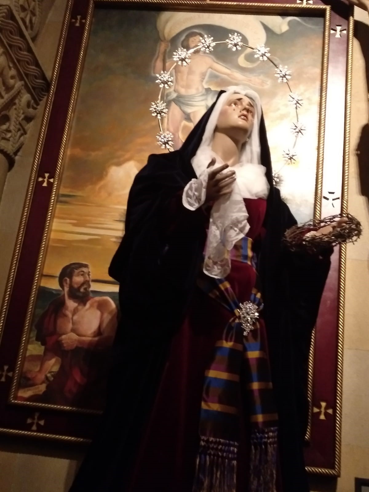 ESCUELA DE COFRADES : ¿POR QUÉ SE VISTE A LA VIRGEN MARÍA DE HEBREA?