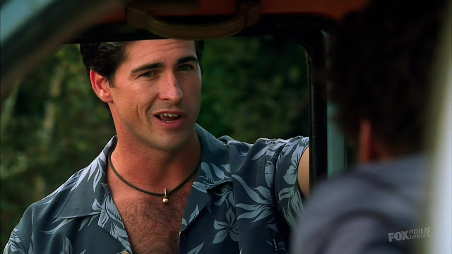 ausCAPS: Michael McLafferty shirtless in CSI 3-03 "Let The Seller Beware"