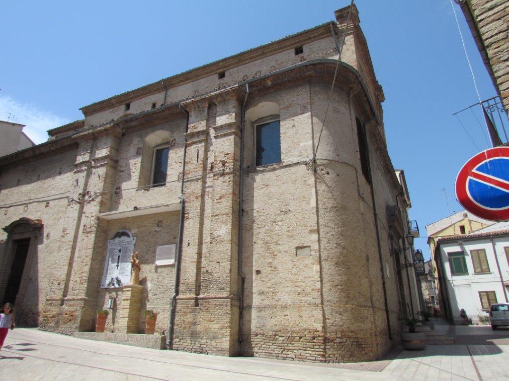 Tabernacoli italiani: Paglieta. Madonna col Bambino