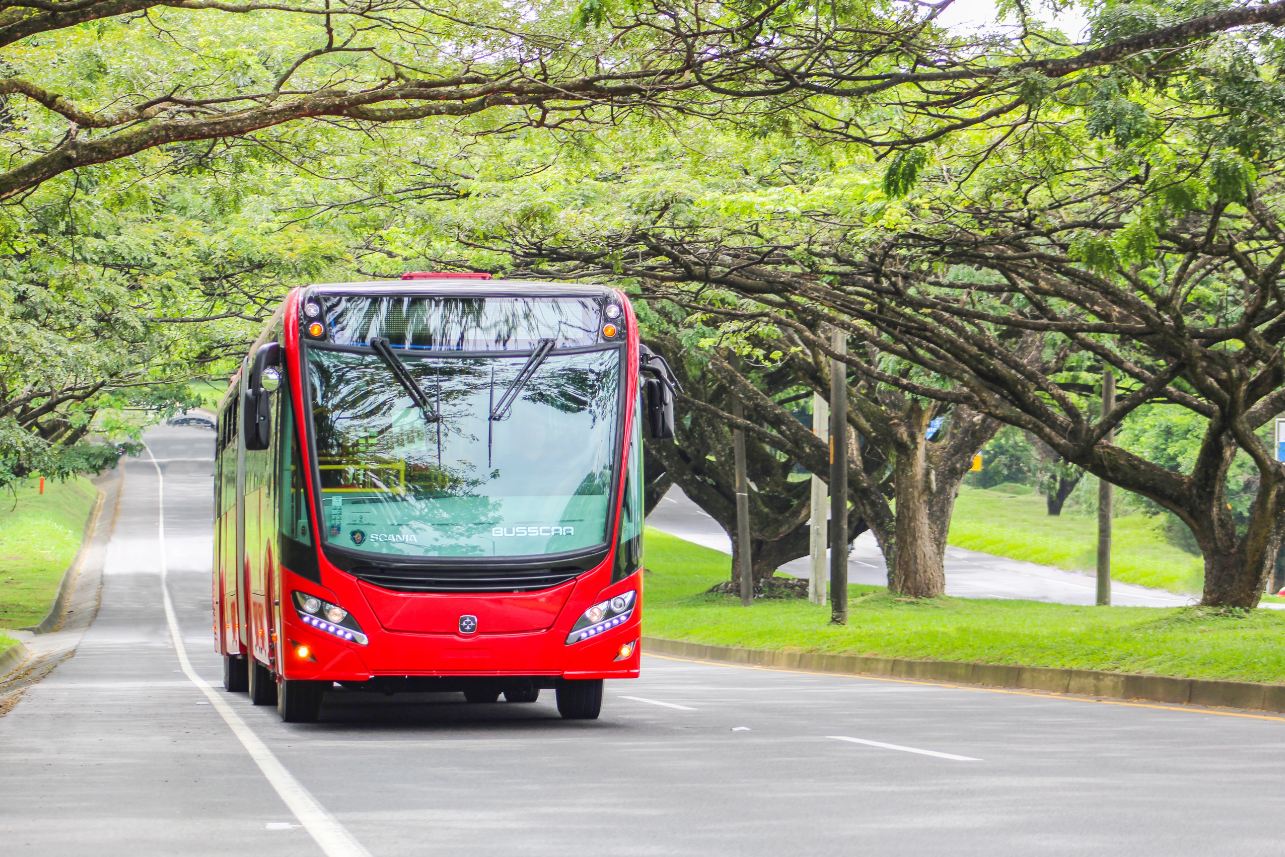 Busscar Urbanuss Plus S5 Biarticulado sinónimo de transporte masivo ...