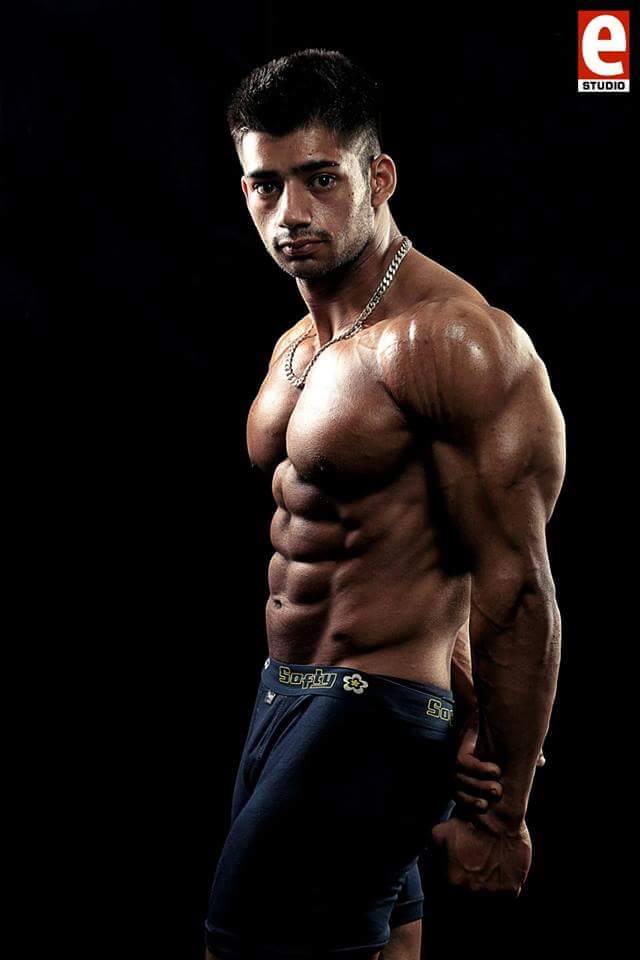 world bodybuilders pictures: mister junior lahore bodybuilder bilal shaukat