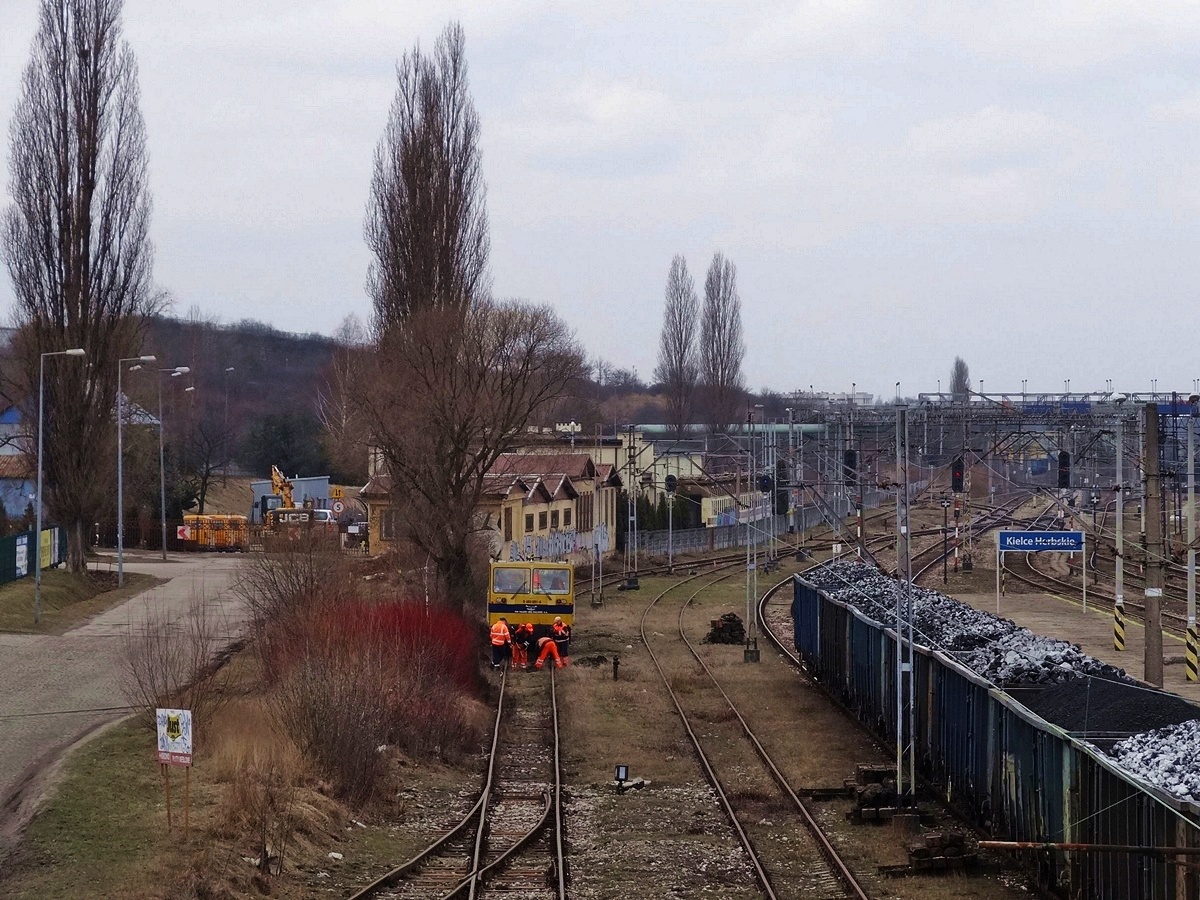 Kielecka drezyna WM-15A-470 na kolejowym szlaku | Kolejowe Kielce