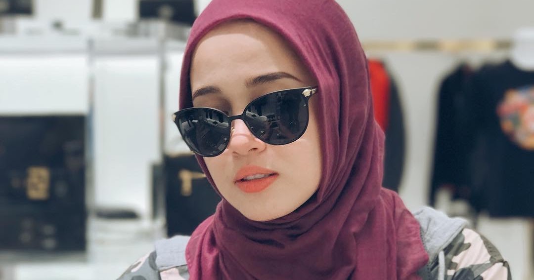 Berita TV Malaysia: Foto Comel Emma Maembong