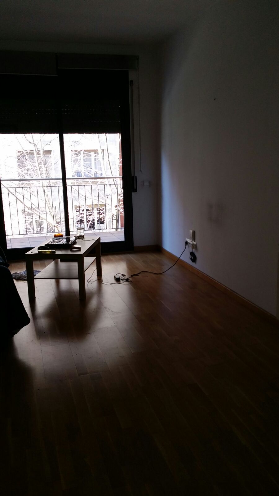 EMILIO MANRIQUE RUIZ: LA PARED BLANCA