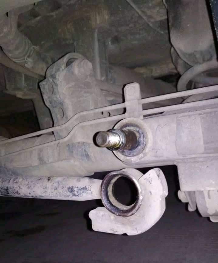 Ganti karet stabilizer Avanza penyebab geol yang belakang {Eko Suryanto}